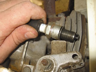 Handy Tips for Troublesome Engines | Farmstyle Australia